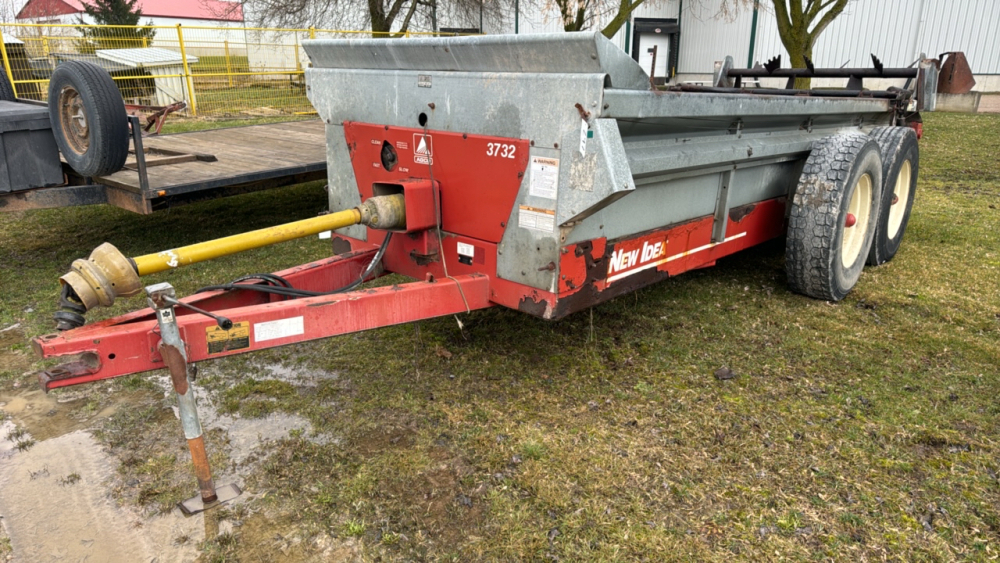Agco New Idea 3732 Tandem Manure Spreader
