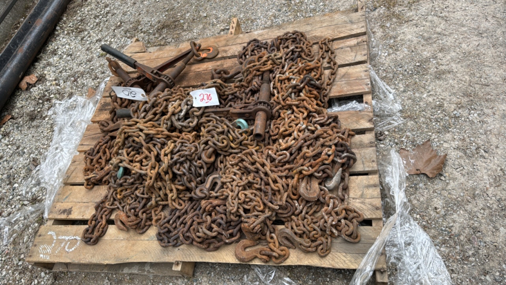 Skid of Heavy Truck Chain & (4) Binders