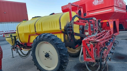 Gregson 900 Gallon Sprayer w/60ft Boom